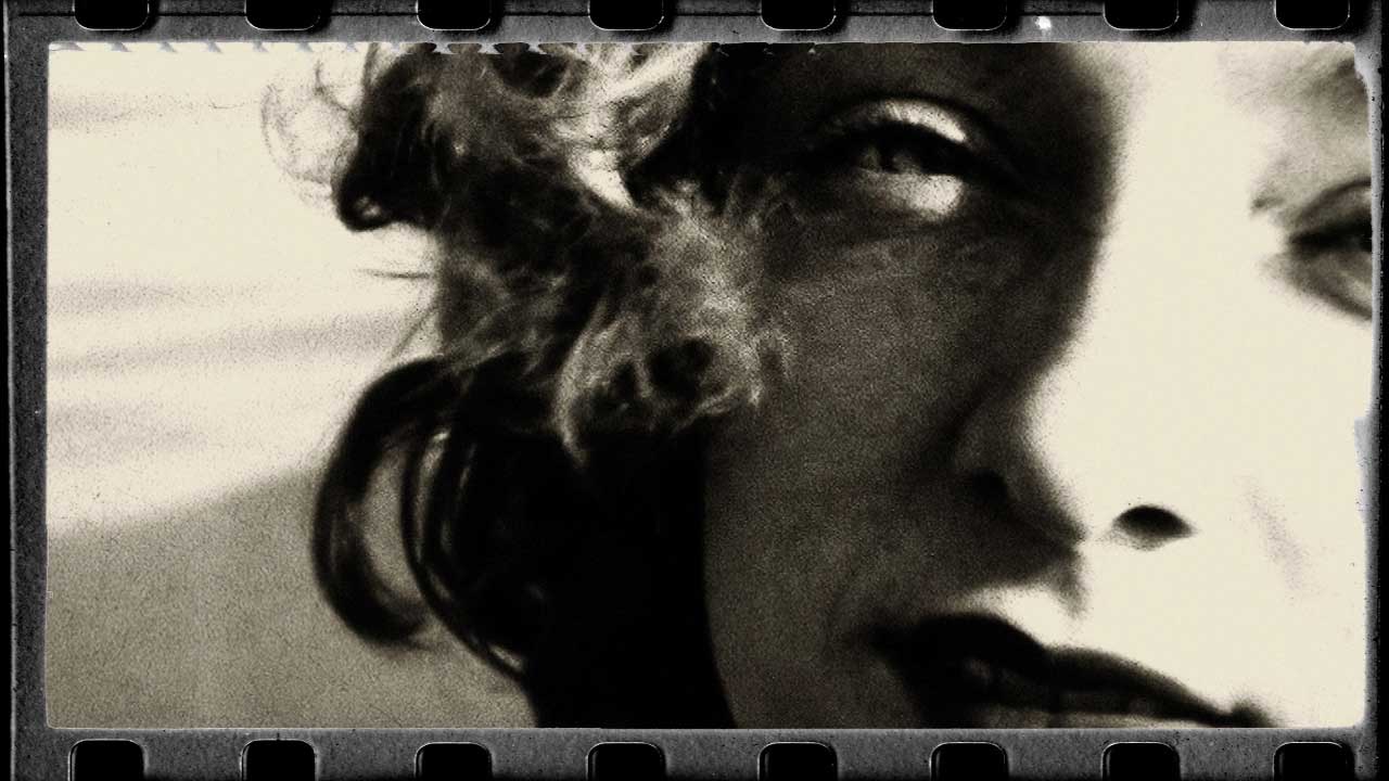 16mm Cine Film Example in UHD (2019) | Alive Studios